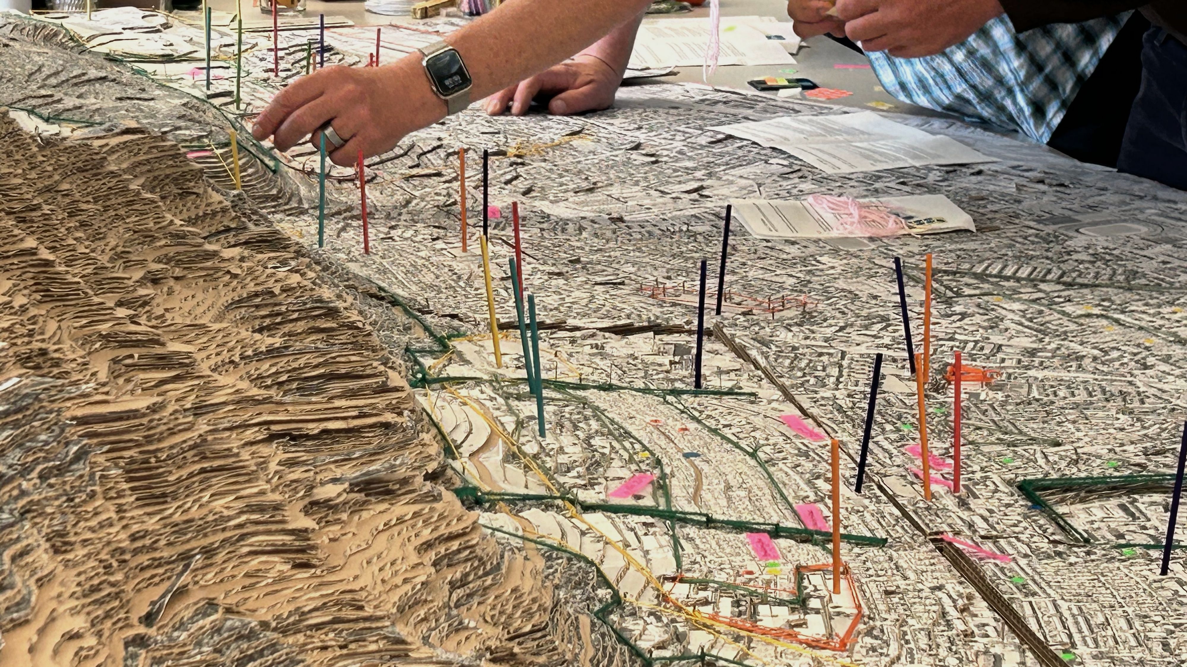 MAS UTD: Cultivated Urban Slopes